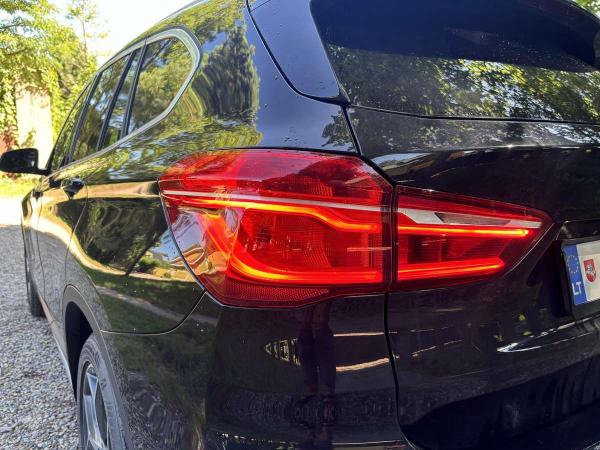 Black BMW X1 2016 in Kaunas, with an engine capacity of 2.00 L and mileage of 200 thousand km for 13990 €, photo 7 on AUTOMOTO.COM.LV