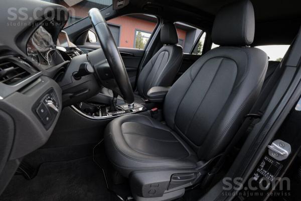 Black BMW X1 2016 in Jelgava, with an engine capacity of 2.00 L and mileage of 0 thousand km for 12990 €, photo 10 on AUTOMOTO.COM.LV