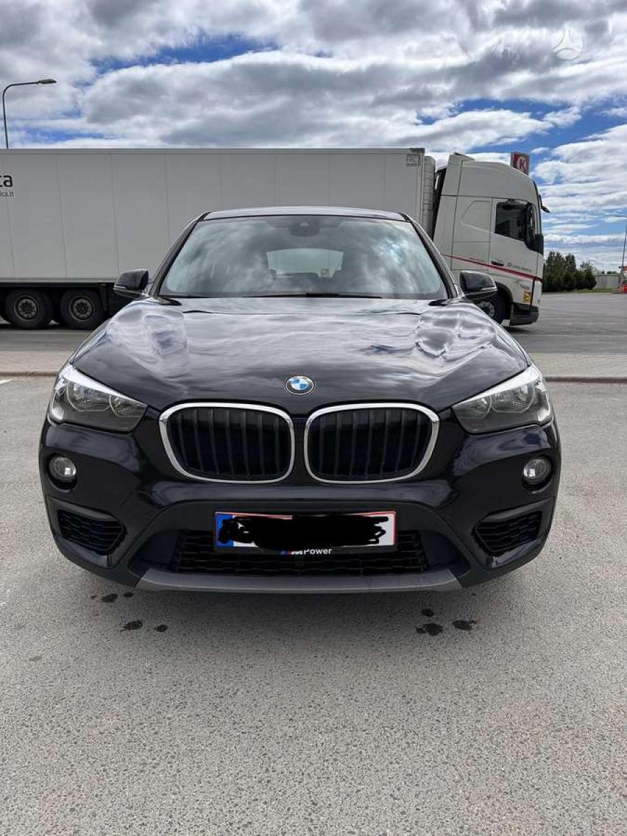 Melns BMW X1 2016 Kauņa, ar dzinēja tilpumu 2.00 L un nobraukumu 298 tūkst. km par 9300 €, foto 1 vietnē AUTOMOTO.COM.LV
