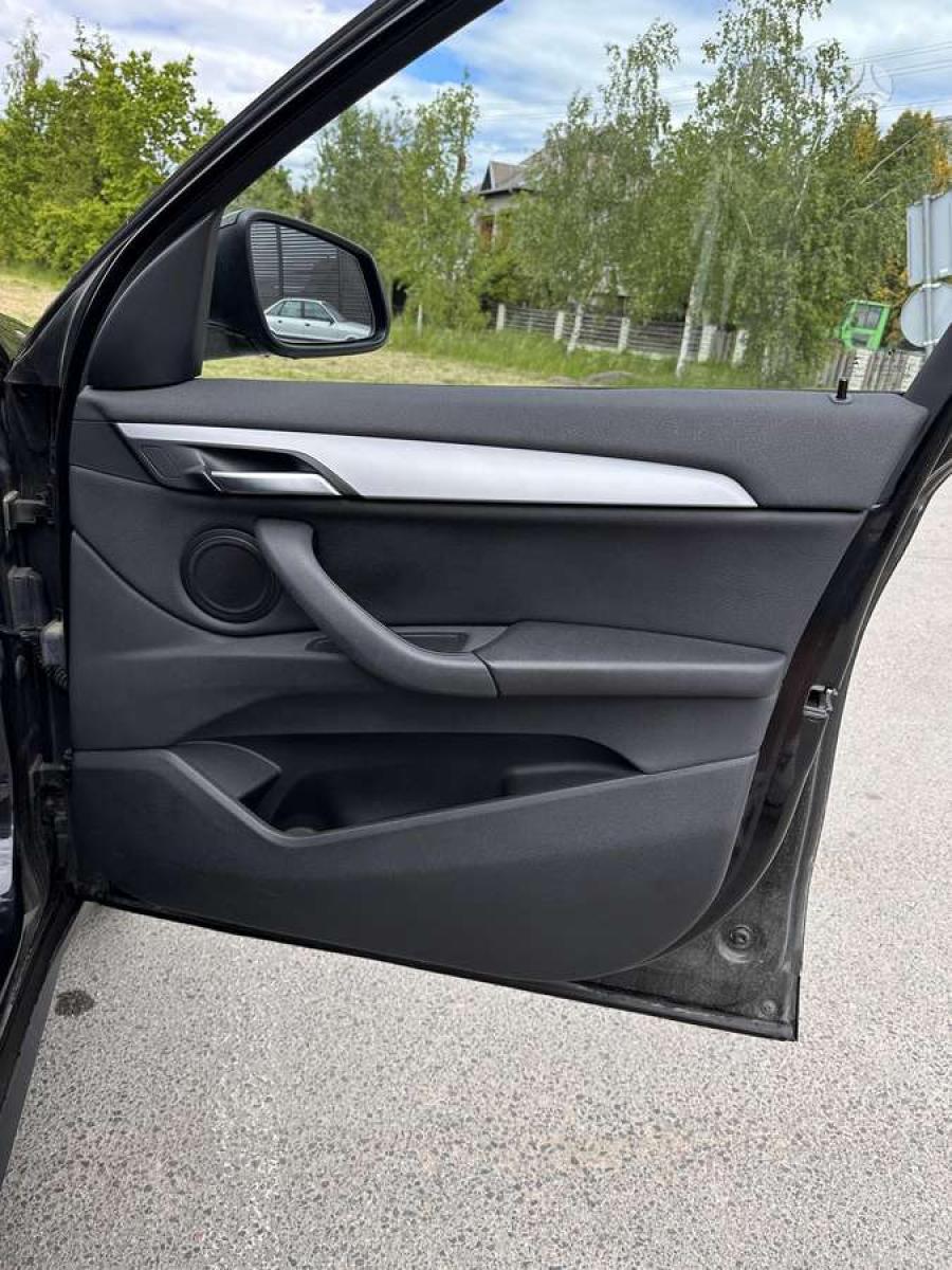 Melns BMW X1 2016 Kauņa, ar dzinēja tilpumu 2.00 L un nobraukumu 298 tūkst. km par 9300 €, foto 12 vietnē AUTOMOTO.COM.LV