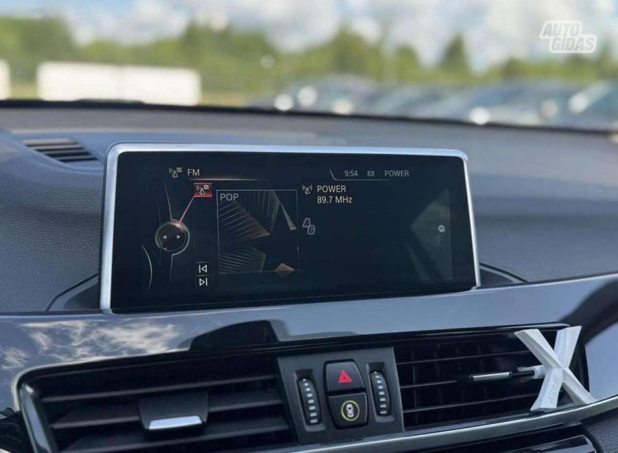Black BMW X1 2016 in Siauliai, with an engine capacity of 2.00 L and mileage of 157 thousand km for 12700 €, photo 25 on AUTOMOTO.COM.LV
