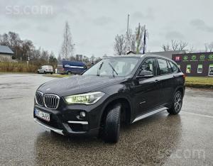 Black BMW X1 2017 in Valmiera, with an engine capacity of 2.00 L and mileage of 249 thousand km for 15250 €, photo 4 on AUTOMOTO.COM.LV