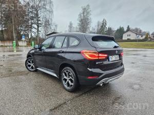 Black BMW X1 2017 in Valmiera, with an engine capacity of 2.00 L and mileage of 249 thousand km for 15250 €, photo 5 on AUTOMOTO.COM.LV