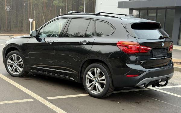 Black BMW X1 2017 in Utena, with an engine capacity of 2.00 L and mileage of 260 thousand km for 11350 €, photo 3 on AUTOMOTO.COM.LV