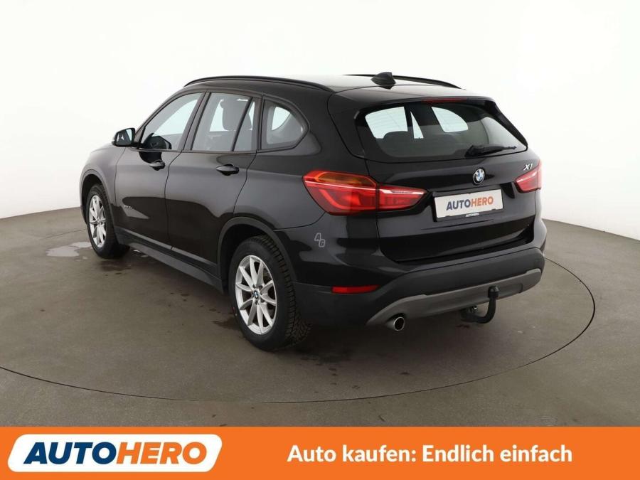 Black BMW X1 2017 in Kaunas, with an engine capacity of 2.00 L and mileage of 39 thousand km for 24038 €, photo 4 on AUTOMOTO.COM.LV