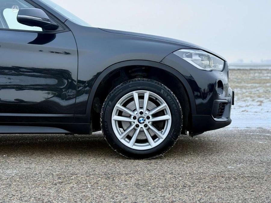 Black BMW X1 2017 in Vilkaviskis, with an engine capacity of 2.00 L and mileage of 276 thousand km for 12900 €, photo 8 on AUTOMOTO.COM.LV