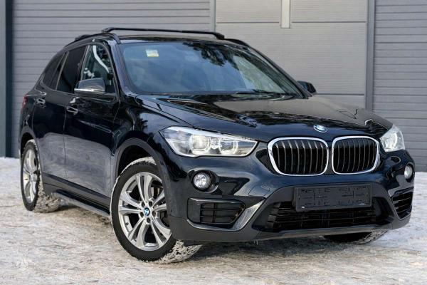 Black BMW X1 2017 in Utena, with an engine capacity of 2.00 L and mileage of 261 thousand km for 11200 €, photo 1 on AUTOMOTO.COM.LV