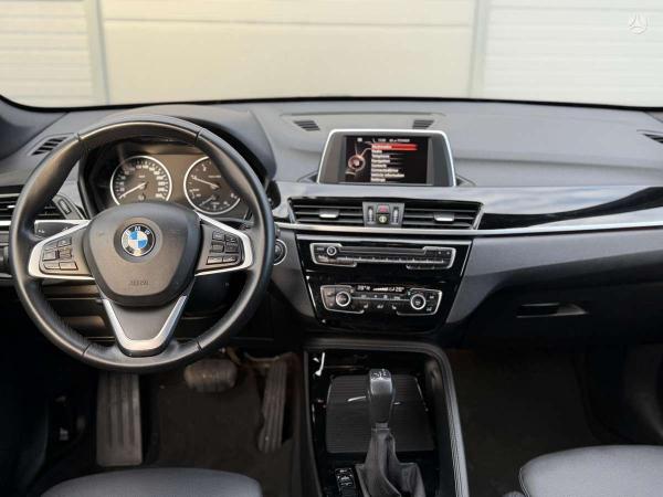 Black BMW X1 2017 in Utena, with an engine capacity of 2.00 L and mileage of 261 thousand km for 11200 €, photo 10 on AUTOMOTO.COM.LV