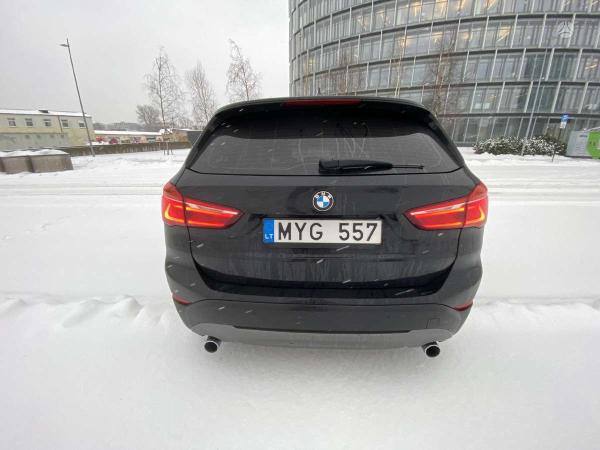 Melns BMW X1 2017 Viļņa, ar dzinēja tilpumu 2.00 L un nobraukumu 242 tūkst. km par 17500 €, foto 4 vietnē AUTOMOTO.COM.LV