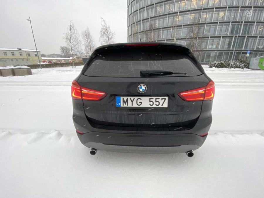 Melns BMW X1 2017 Viļņa, ar dzinēja tilpumu 2.00 L un nobraukumu 242 tūkst. km par 17500 €, foto 4 vietnē AUTOMOTO.COM.LV