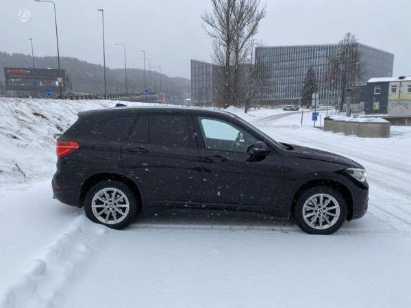 Melns BMW X1 2017 Viļņa, ar dzinēja tilpumu 2.00 L un nobraukumu 242 tūkst. km par 17500 €, foto 6 vietnē AUTOMOTO.COM.LV