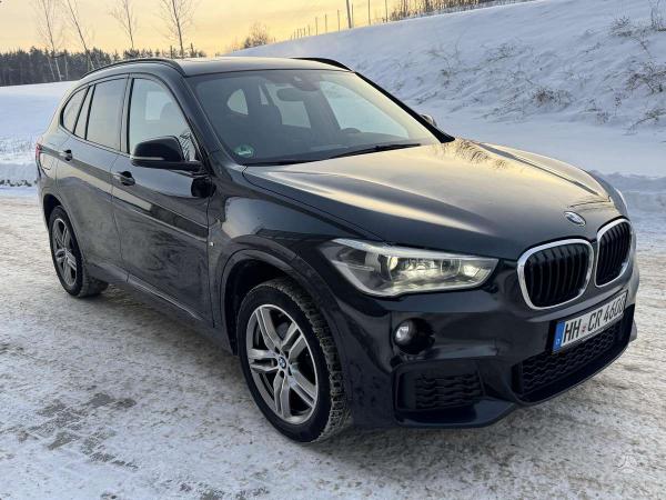 Black BMW X1 2017 in Vilnius, with an engine capacity of 2.00 L and mileage of 285 thousand km for 13450 €, photo 3 on AUTOMOTO.COM.LV