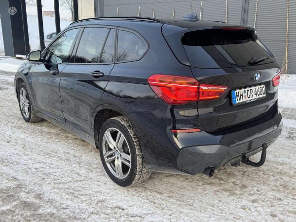Black BMW X1 2017 in Vilnius, with an engine capacity of 2.00 L and mileage of 285 thousand km for 13450 €, photo 7 on AUTOMOTO.COM.LV