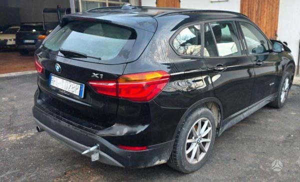 Melns BMW X1 2017 Panevēža, ar dzinēja tilpumu 2.00 L un nobraukumu 163 tūkst. km par 5300 €, foto 4 vietnē AUTOMOTO.COM.LV