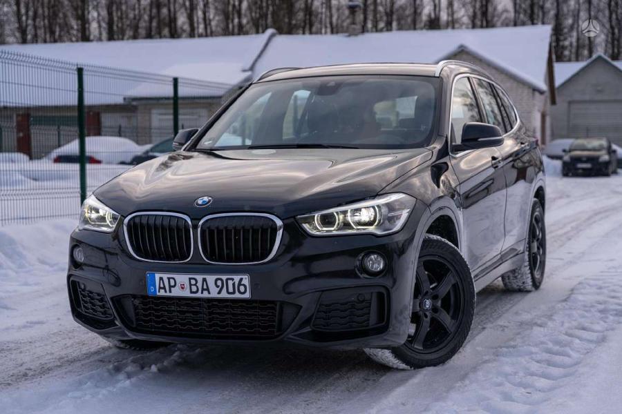 Black BMW X1 2017 in Vilnius, with an engine capacity of 2.00 L and mileage of 238 thousand km for 14500 €, photo 1 on AUTOMOTO.COM.LV