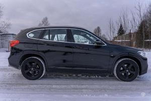Black BMW X1 2017 in Vilnius, with an engine capacity of 2.00 L and mileage of 238 thousand km for 14500 €, photo 9 on AUTOMOTO.COM.LV