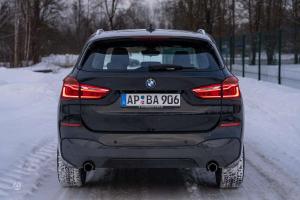 Black BMW X1 2017 in Vilnius, with an engine capacity of 2.00 L and mileage of 238 thousand km for 14500 €, photo 10 on AUTOMOTO.COM.LV