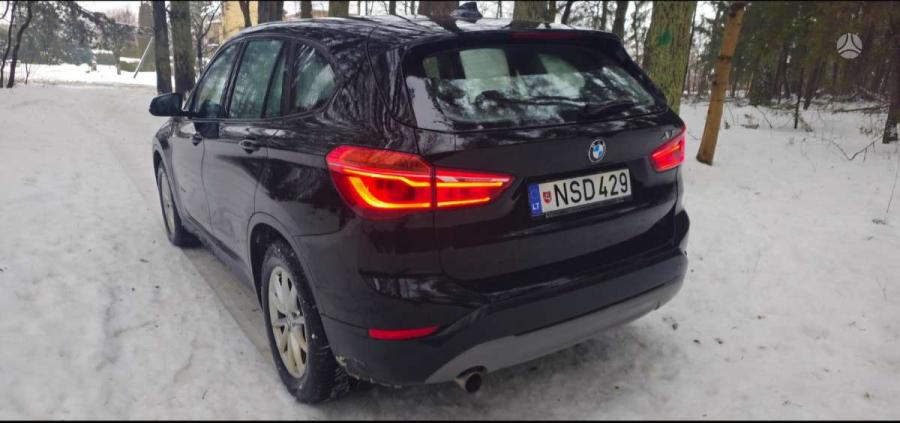 Melns BMW X1 2017 Kauņa, ar dzinēja tilpumu 2.00 L un nobraukumu 380 tūkst. km par 12190 €, foto 3 vietnē AUTOMOTO.COM.LV