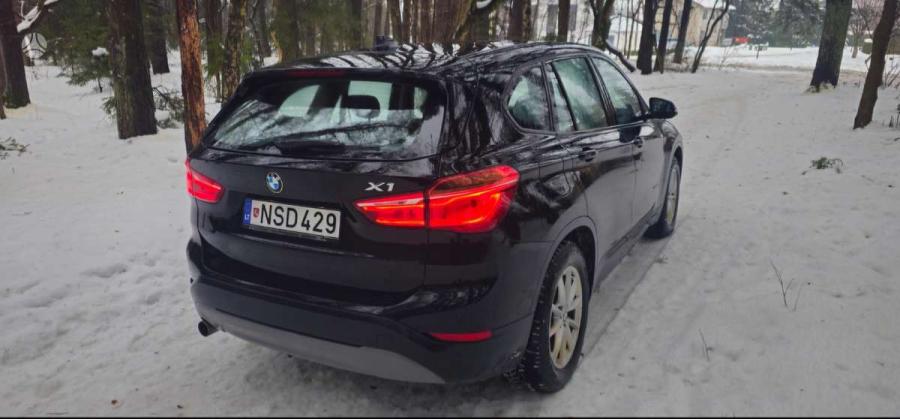 Melns BMW X1 2017 Kauņa, ar dzinēja tilpumu 2.00 L un nobraukumu 380 tūkst. km par 12190 €, foto 4 vietnē AUTOMOTO.COM.LV