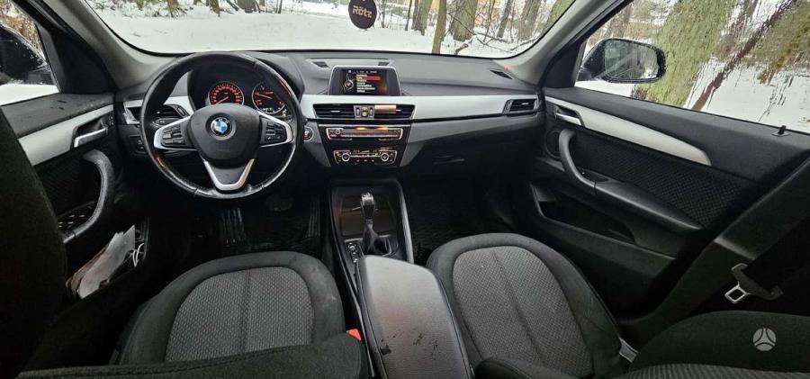 Melns BMW X1 2017 Kauņa, ar dzinēja tilpumu 2.00 L un nobraukumu 380 tūkst. km par 12190 €, foto 5 vietnē AUTOMOTO.COM.LV