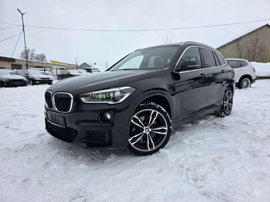 Melns BMW X1 2017 Telšiai, ar dzinēja tilpumu 2.00 L un nobraukumu 228 tūkst. km par 15350 €, foto 40 vietnē AUTOMOTO.COM.LV