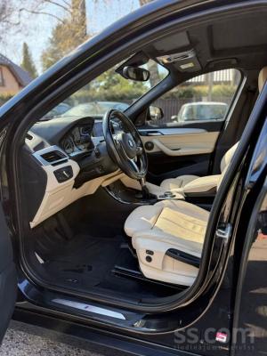 Black BMW X1 2017 in Riga, with an engine capacity of 2.00 L and mileage of 266 thousand km for 17000 €, photo 3 on AUTOMOTO.COM.LV