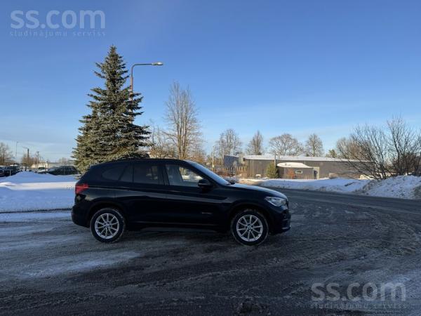 Melns BMW X1 2017 Cēsis, ar dzinēja tilpumu 1.50 L un nobraukumu 0 tūkst. km par 11900 €, foto 2 vietnē AUTOMOTO.COM.LV