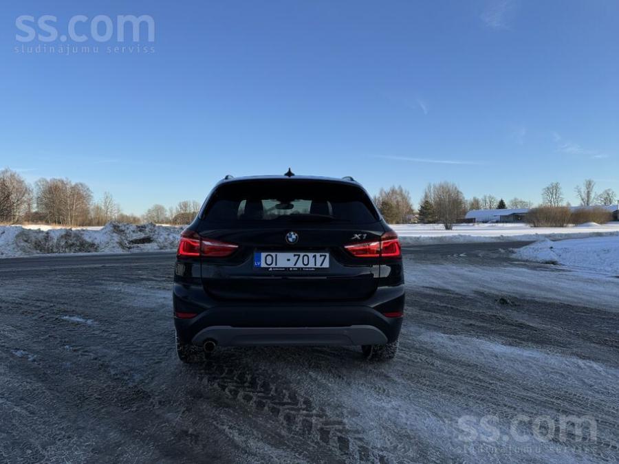 Black BMW X1 2017 in Cesis, with an engine capacity of 1.50 L and mileage of 0 thousand km for 11900 €, photo 6 on AUTOMOTO.COM.LV