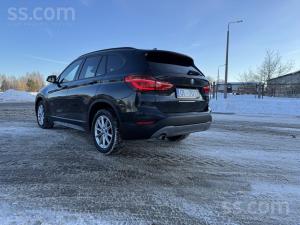 Black BMW X1 2017 in Cesis, with an engine capacity of 1.50 L and mileage of 0 thousand km for 11900 €, photo 9 on AUTOMOTO.COM.LV