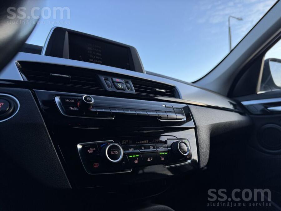 Black BMW X1 2017 in Cesis, with an engine capacity of 1.50 L and mileage of 0 thousand km for 11900 €, photo 33 on AUTOMOTO.COM.LV