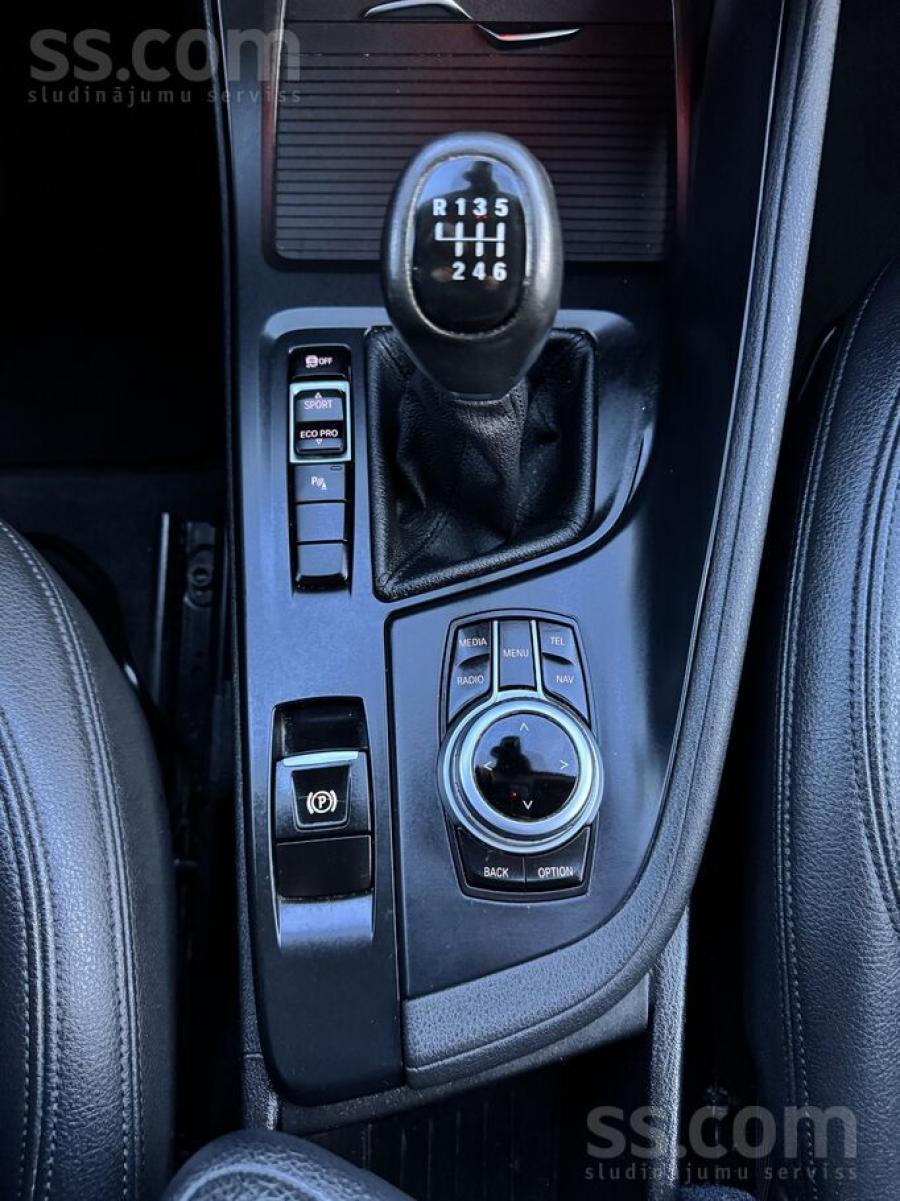 Black BMW X1 2017 in Cesis, with an engine capacity of 1.50 L and mileage of 0 thousand km for 11900 €, photo 34 on AUTOMOTO.COM.LV