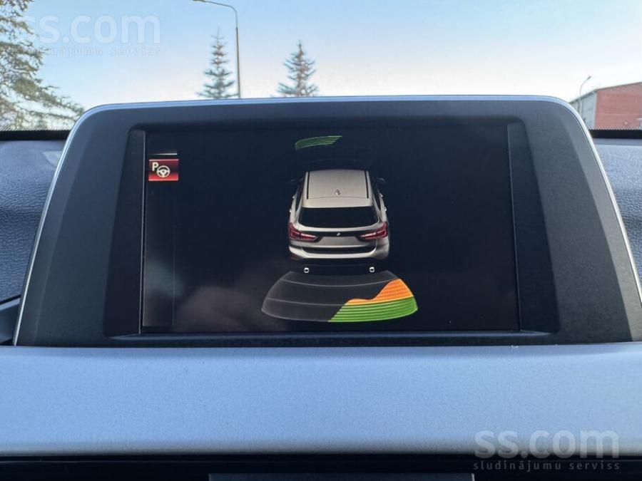Black BMW X1 2017 in Cesis, with an engine capacity of 1.50 L and mileage of 0 thousand km for 11900 €, photo 35 on AUTOMOTO.COM.LV