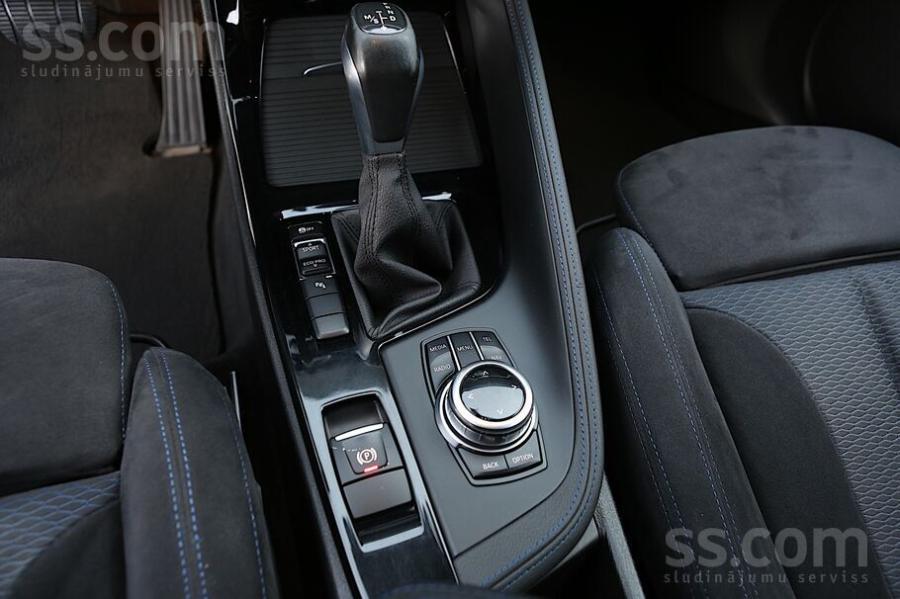 Black BMW X1 2017 in Tukums, with an engine capacity of 2.00 L and mileage of 180 thousand km for 15690 €, photo 16 on AUTOMOTO.COM.LV