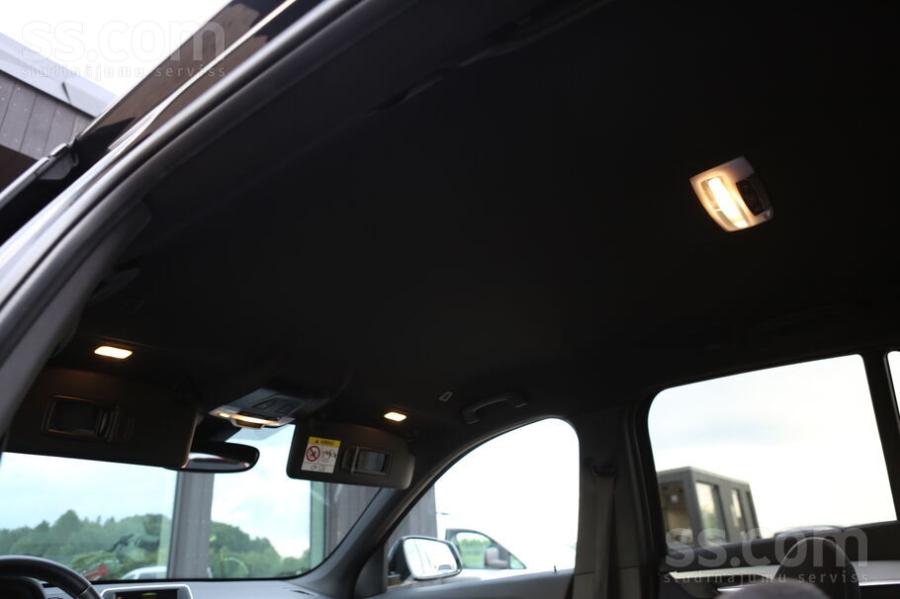 Black BMW X1 2017 in Tukums, with an engine capacity of 2.00 L and mileage of 180 thousand km for 15690 €, photo 25 on AUTOMOTO.COM.LV