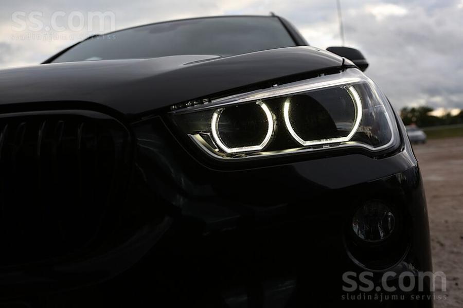 Black BMW X1 2017 in Tukums, with an engine capacity of 2.00 L and mileage of 180 thousand km for 15690 €, photo 28 on AUTOMOTO.COM.LV