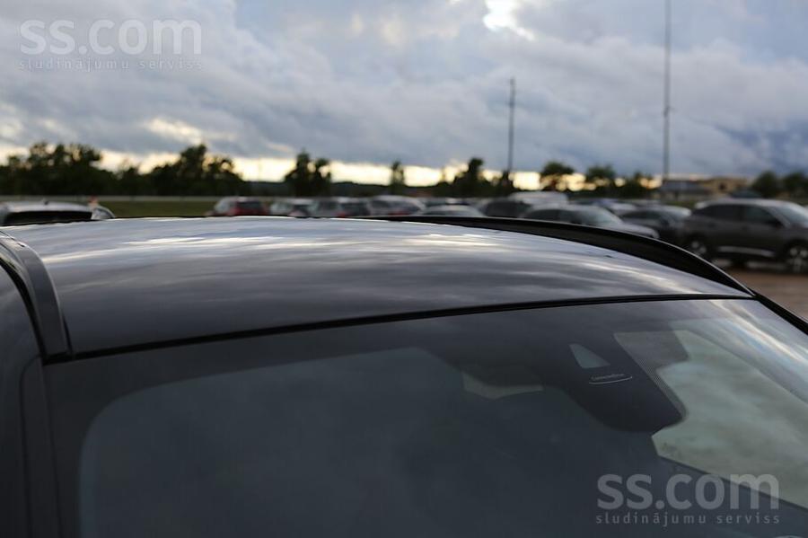 Black BMW X1 2017 in Tukums, with an engine capacity of 2.00 L and mileage of 180 thousand km for 15690 €, photo 31 on AUTOMOTO.COM.LV