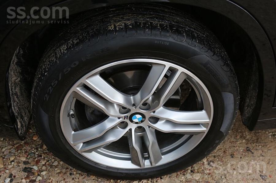 Black BMW X1 2017 in Tukums, with an engine capacity of 2.00 L and mileage of 180 thousand km for 15690 €, photo 34 on AUTOMOTO.COM.LV