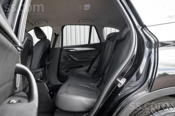 Black BMW X1 2017 in Talsi, with an engine capacity of 2.00 L and mileage of 206 thousand km for 13950 €, photo 10 on AUTOMOTO.COM.LV