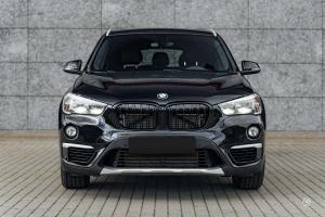 Black BMW X1 2017 in Klaipeda, with an engine capacity of 2.00 L and mileage of 190 thousand km for 13400 €, photo 4 on AUTOMOTO.COM.LV