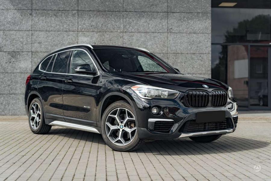 Black BMW X1 2017 in Klaipeda, with an engine capacity of 2.00 L and mileage of 190 thousand km for 13400 €, photo 6 on AUTOMOTO.COM.LV