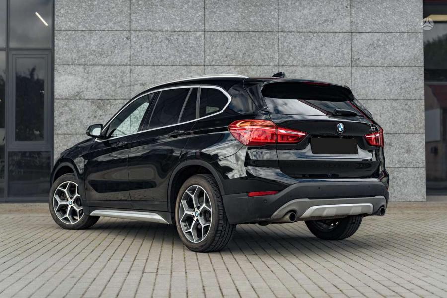 Black BMW X1 2017 in Klaipeda, with an engine capacity of 2.00 L and mileage of 190 thousand km for 13400 €, photo 15 on AUTOMOTO.COM.LV