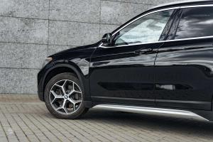 Black BMW X1 2017 in Klaipeda, with an engine capacity of 2.00 L and mileage of 190 thousand km for 13400 €, photo 16 on AUTOMOTO.COM.LV