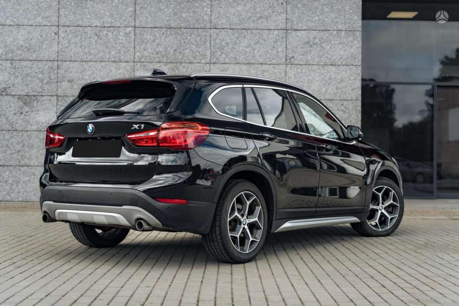 Black BMW X1 2017 in Klaipeda, with an engine capacity of 2.00 L and mileage of 190 thousand km for 13400 €, photo 17 on AUTOMOTO.COM.LV