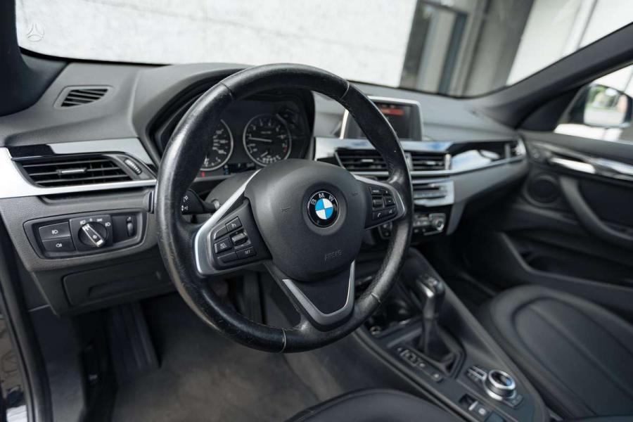 Black BMW X1 2017 in Klaipeda, with an engine capacity of 2.00 L and mileage of 190 thousand km for 13400 €, photo 19 on AUTOMOTO.COM.LV