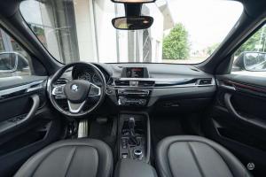 Black BMW X1 2017 in Klaipeda, with an engine capacity of 2.00 L and mileage of 190 thousand km for 13400 €, photo 26 on AUTOMOTO.COM.LV