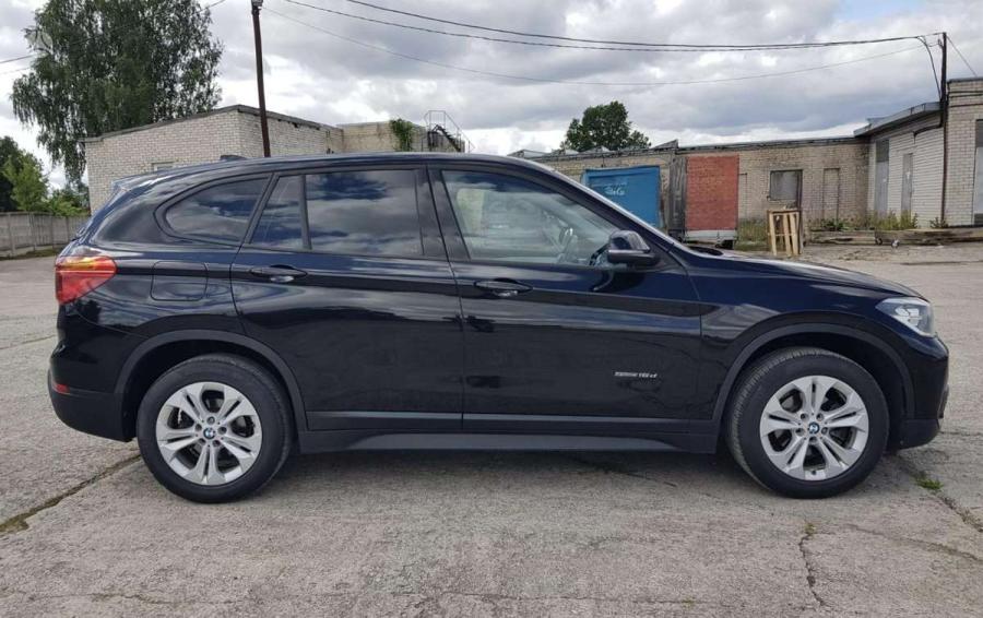 Melns BMW X1 2017 Šauļi, ar dzinēja tilpumu 1.50 L un nobraukumu 190 tūkst. km par 9700 €, foto 5 vietnē AUTOMOTO.COM.LV