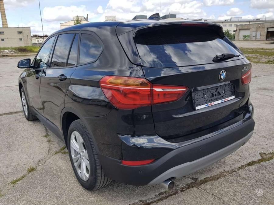 Melns BMW X1 2017 Šauļi, ar dzinēja tilpumu 1.50 L un nobraukumu 190 tūkst. km par 9700 €, foto 8 vietnē AUTOMOTO.COM.LV