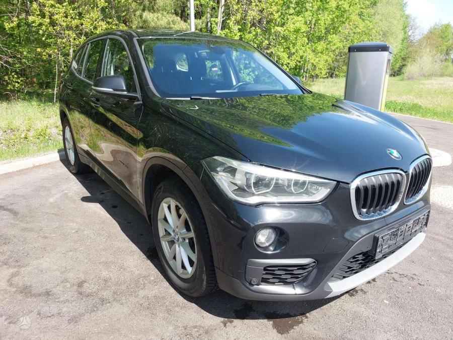 Melns BMW X1 2017 Kauņa, ar dzinēja tilpumu 2.00 L un nobraukumu 347 tūkst. km par 9900 €, foto 3 vietnē AUTOMOTO.COM.LV