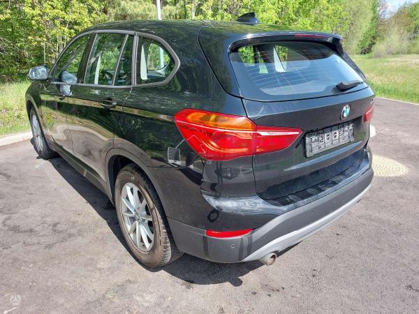 Melns BMW X1 2017 Kauņa, ar dzinēja tilpumu 2.00 L un nobraukumu 347 tūkst. km par 9900 €, foto 3 vietnē AUTOMOTO.COM.LV