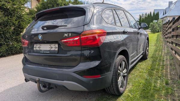 Black BMW X1 2017 in Utena, with an engine capacity of 2.00 L and mileage of 243 thousand km for 8950 €, photo 10 on AUTOMOTO.COM.LV